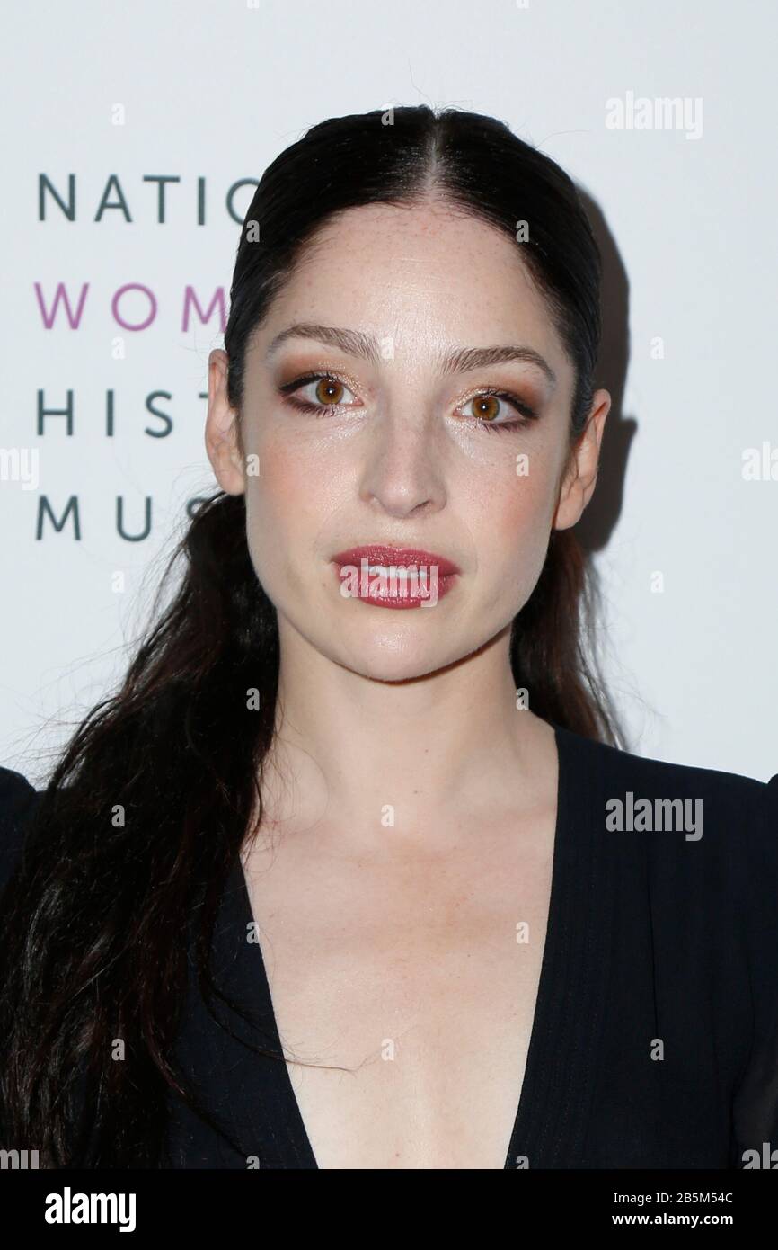 Los Angeles, USA. 08th Mar, 2020. Anna Hopkins walking the red carpet ...