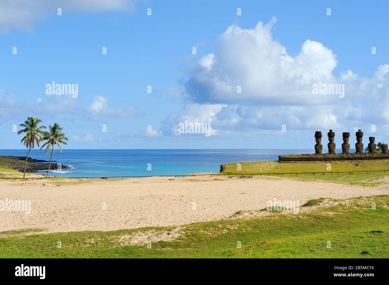 Playa anakena beach chile hi-res stock photography and images - Alamy
