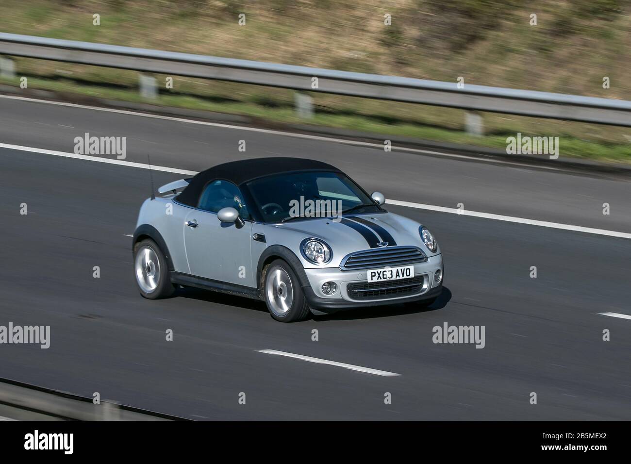 Mini cooper car silver hi-res stock photography and images - Alamy
