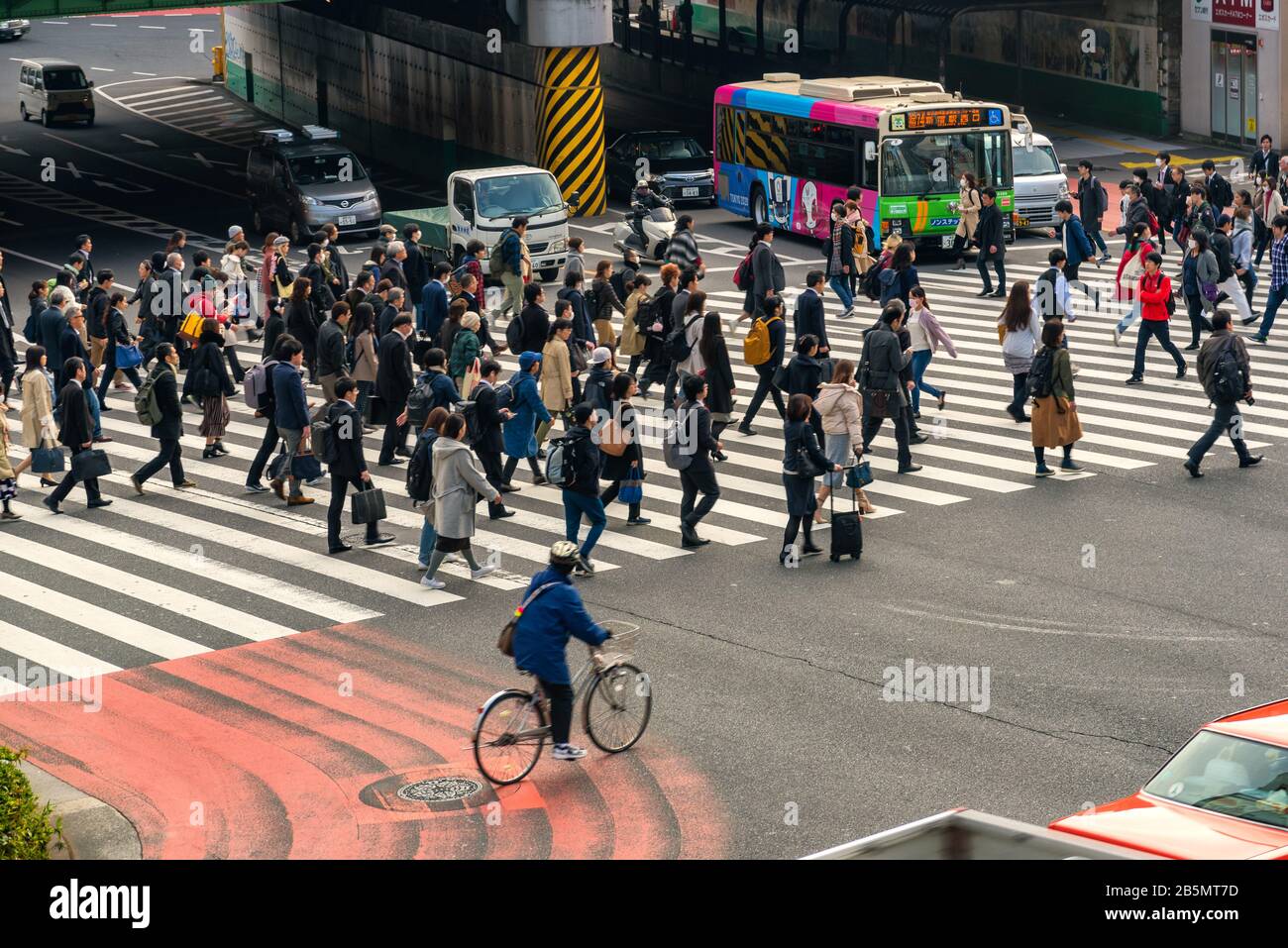 Commuters walking to work,Shinjuku,Tokyo, Japan Stock Photo - Alamy