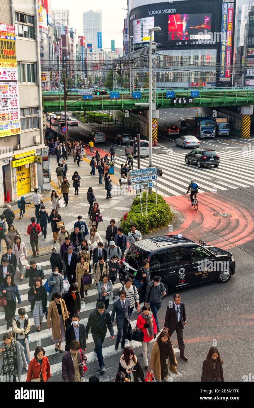 Commuters walking to work,Shinjuku,Tokyo, Japan Stock Photo - Alamy