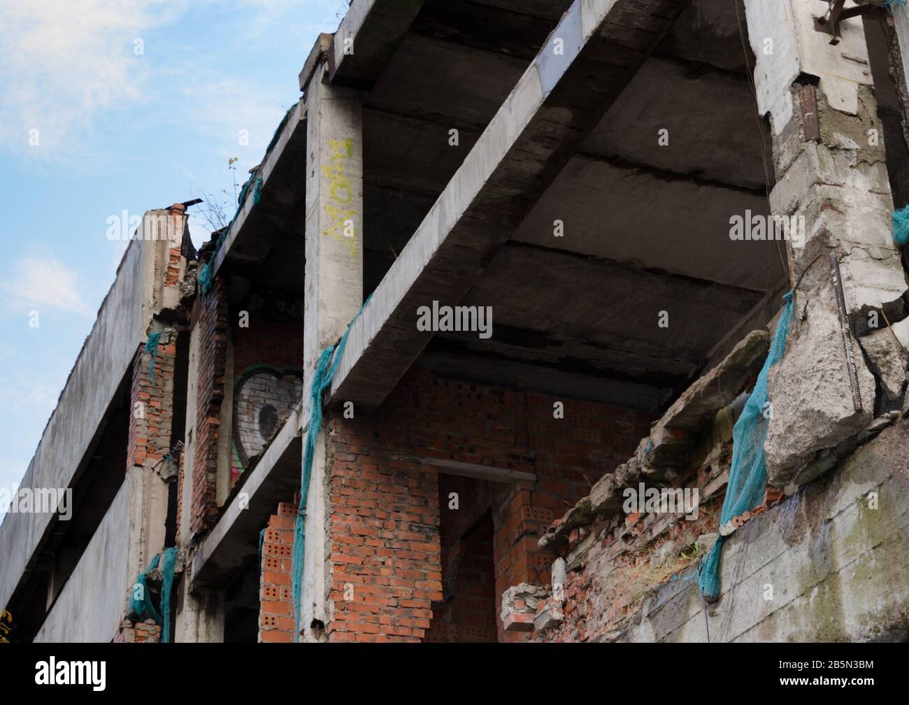 abandoned unfinished building Stock Photo - Alamy