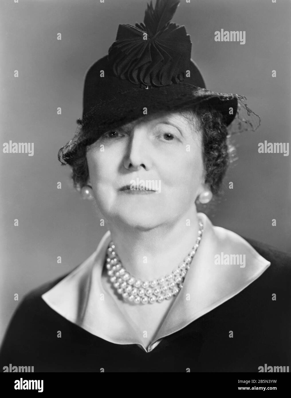 Emily post etiquette hi-res stock photography and images - Alamy