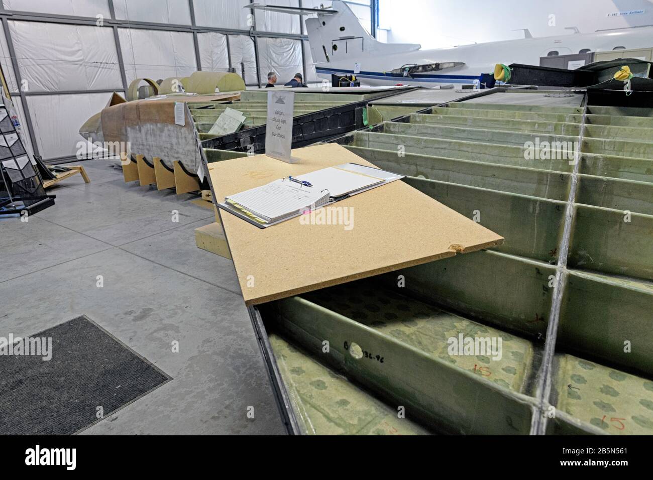 Avro Arrow jet fighter, 2/3 sized replica being built at the Avro ...