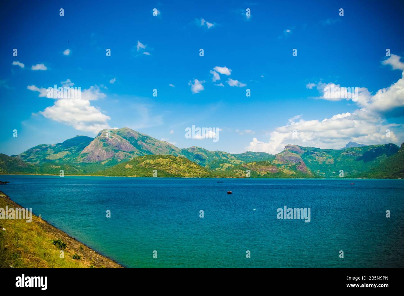 Aliyar Dam of Coimbatore with its majestic mountain and lake view ...