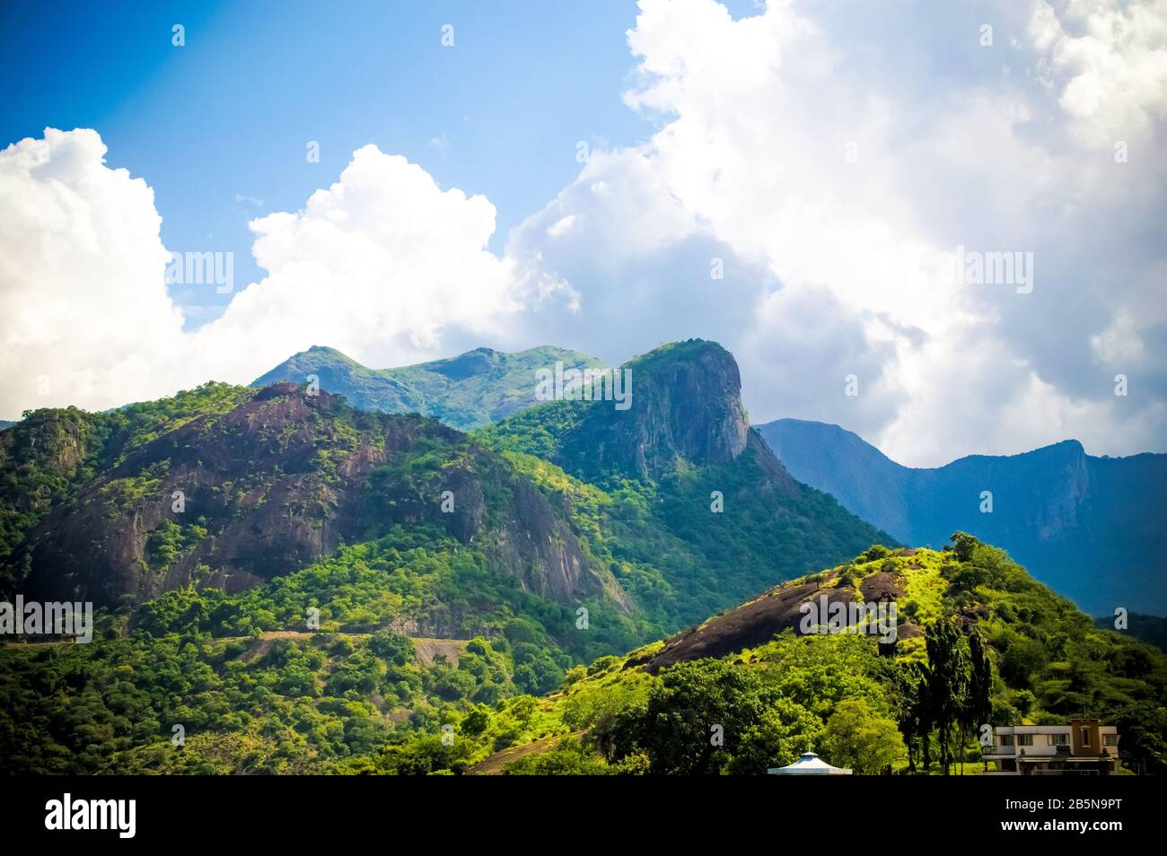 Aliyar Dam of Coimbatore with its majestic mountain view, South India ...