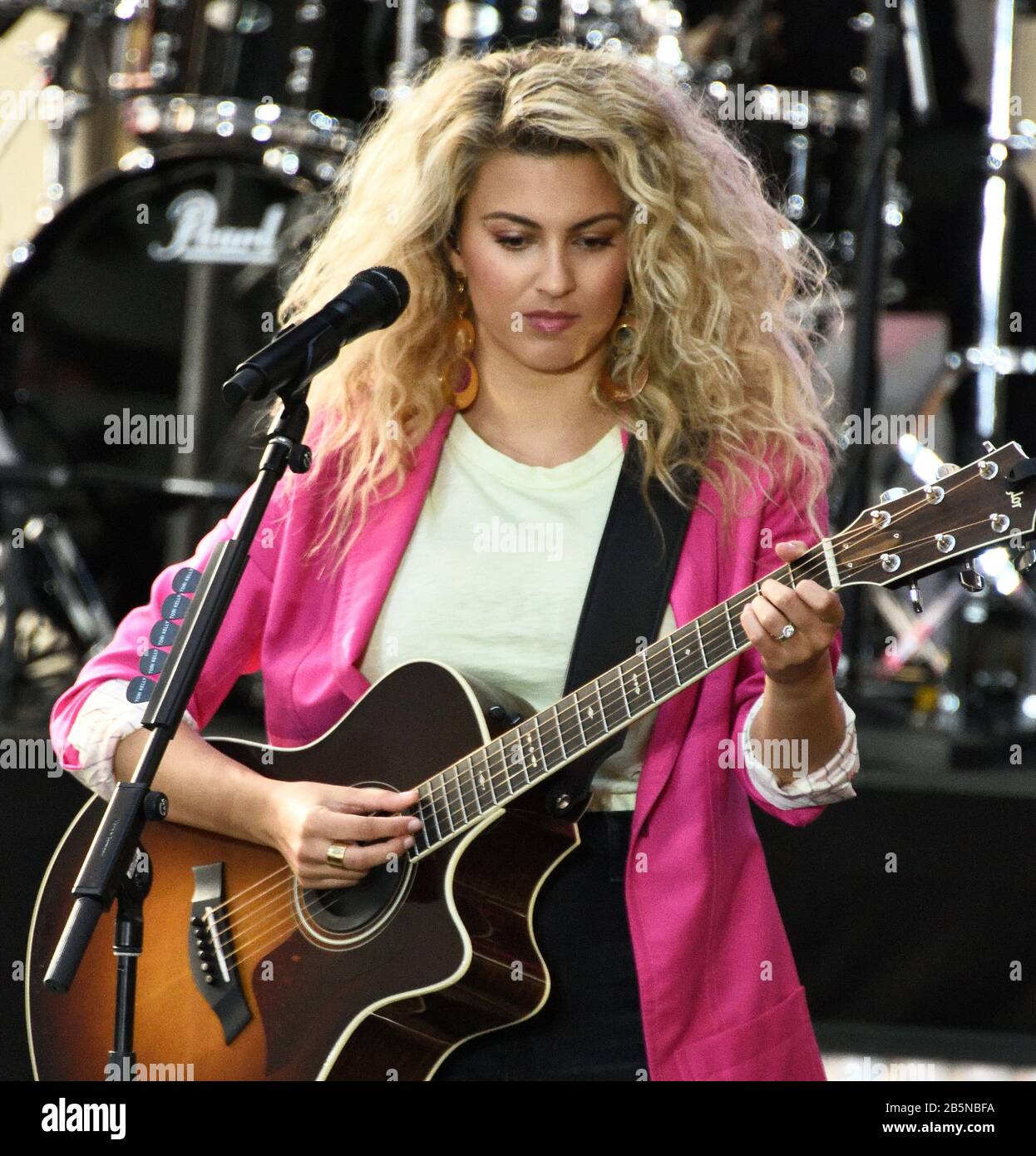 NEW YORK, NY, USA - AUGUST 09, 2019: American Singer-Songwriter Tori ...