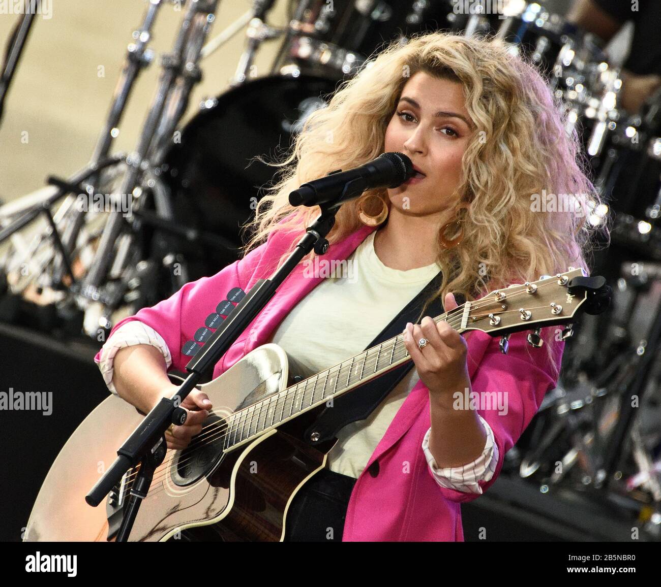 NEW YORK, NY, USA - AUGUST 09, 2019: American Singer-Songwriter Tori ...