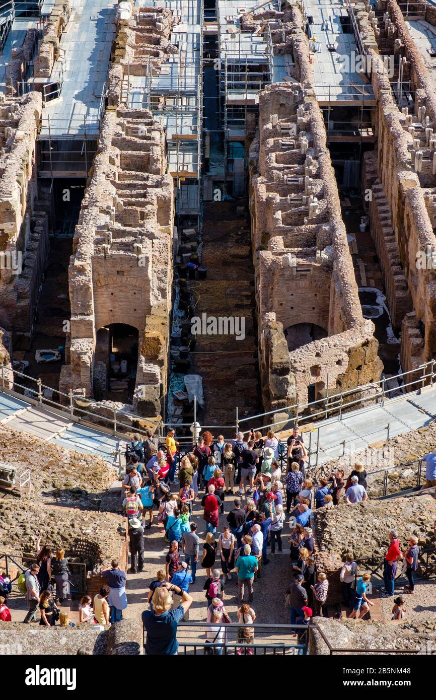 Ancient Rome buildings, overtourism, mass tourism, crowd of tourists ...