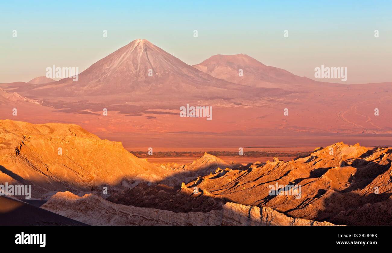 Sunset sequence, view of Licancabur and Juriques Volcanoes from Valle ...