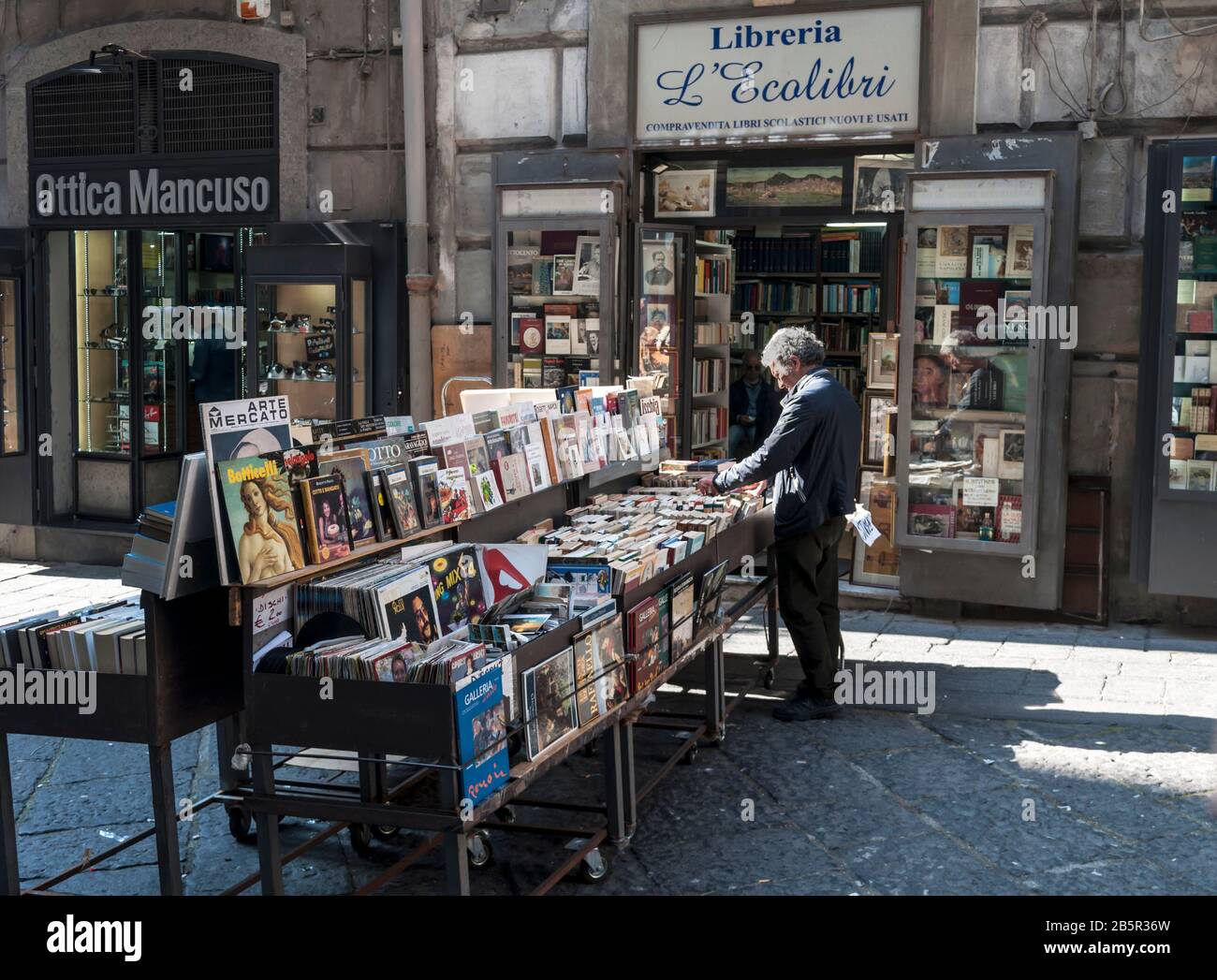 Libraria High Resolution Stock Photography and Images - Alamy