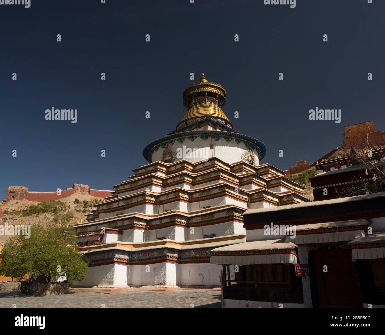 Kumbum monastery china hi-res stock photography and images - Alamy