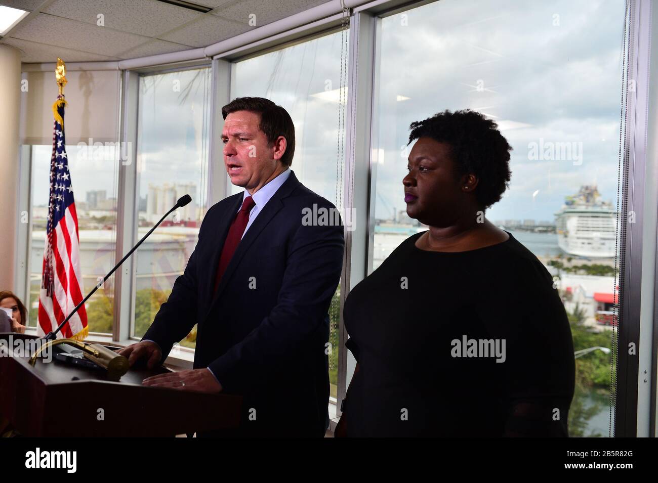 Ron desantis florida press hi-res stock photography and images - Alamy