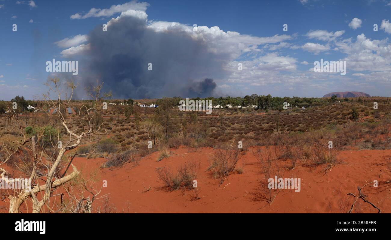 Sails yulara hi-res stock photography and images - Alamy