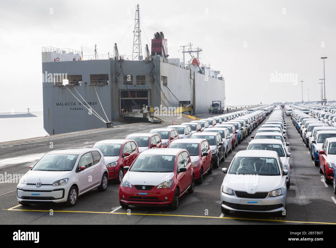 Emden, Germany. 09th Mar, 2018. Vehicles from the Volkswagen Group are ...