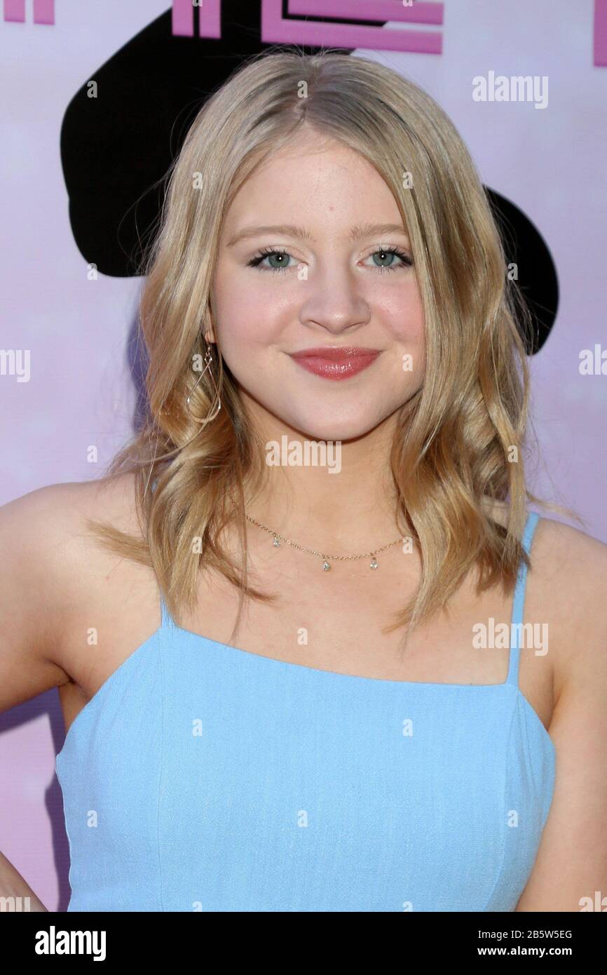 Los Angeles, CA. 8th Mar, 2020. Kelly Grace at arrivals for TO THE BEAT ...