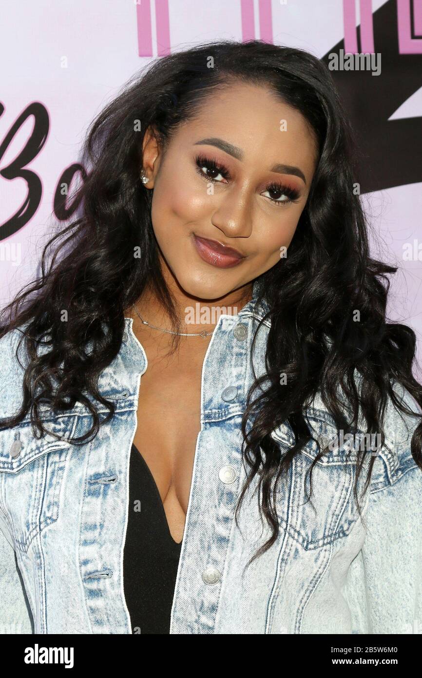 Los Angeles, CA. 8th Mar, 2020. Sydney Bourne at arrivals for TO THE ...