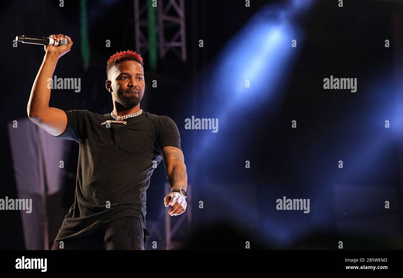 Konshens Jamaican Dance