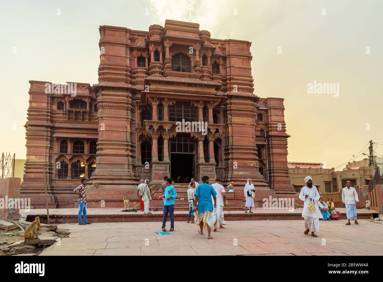 Vrindavan temple hi-res stock photography and images - Alamy
