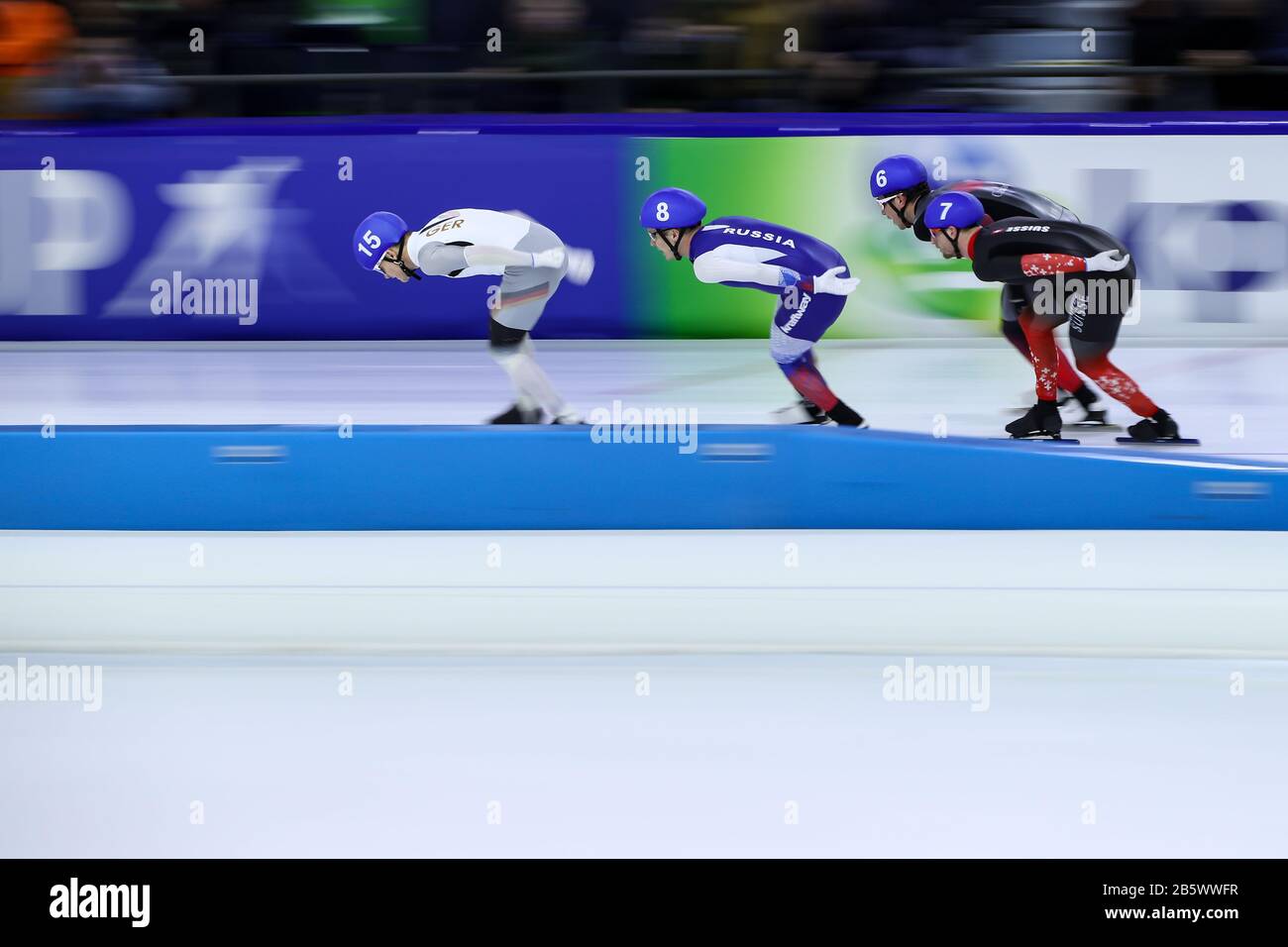 Isu world cup speed skating heerenveen hi-res stock photography and ...