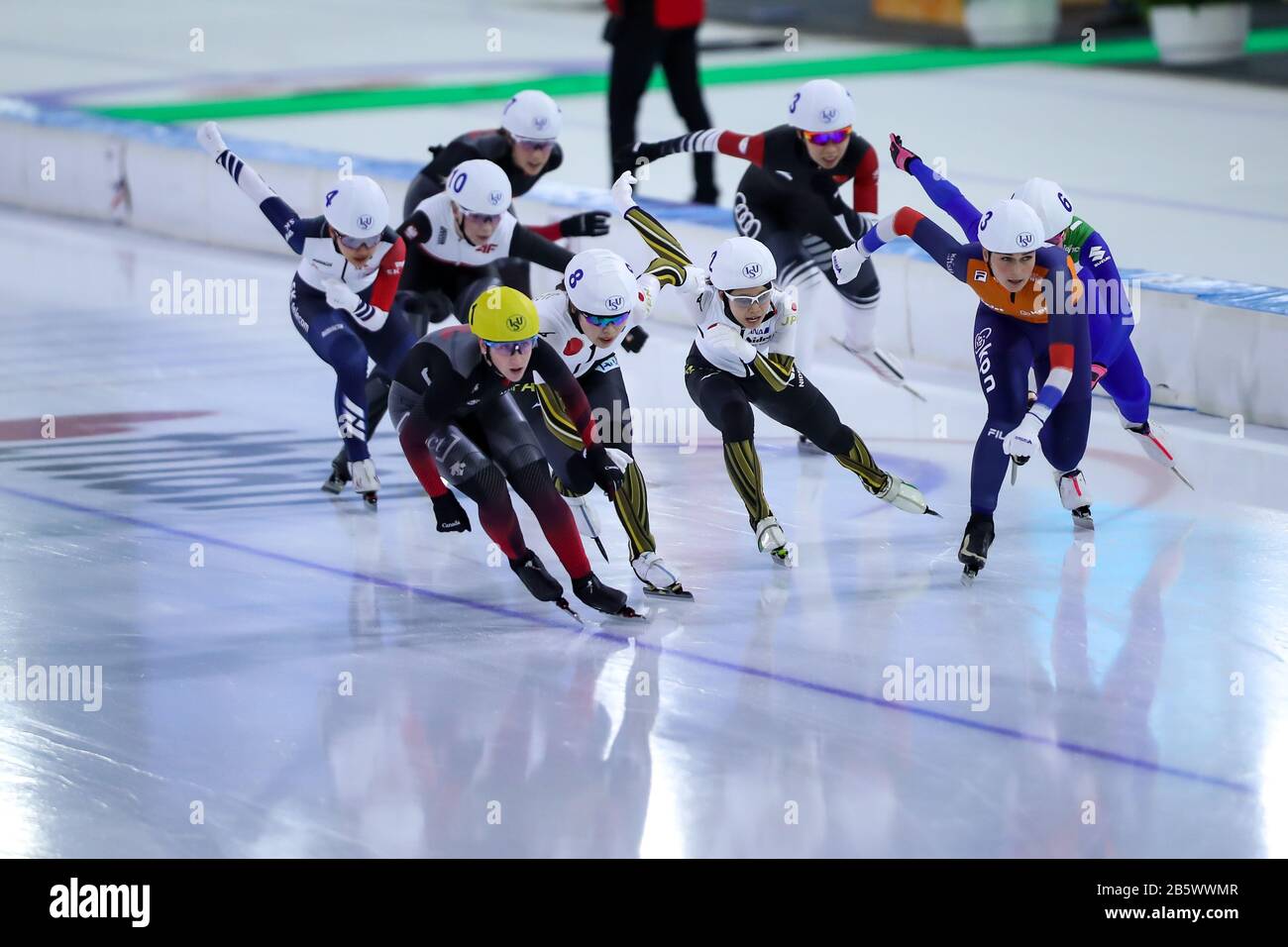 Isu world cup speed skating heerenveen hi-res stock photography and ...
