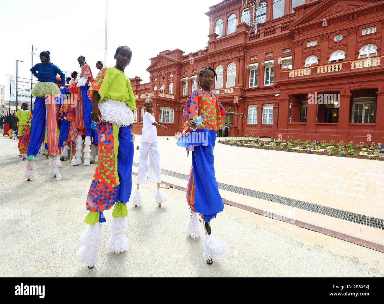 Moko jumbie hi-res stock photography and images - Alamy