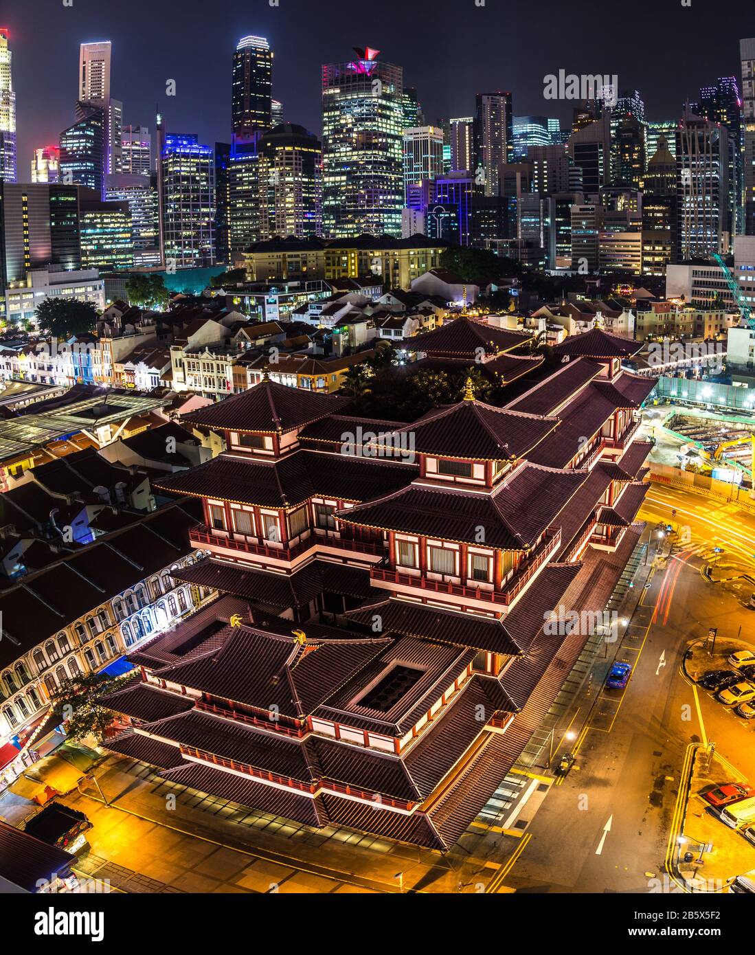Red chinese temple hi-res stock photography and images - Alamy