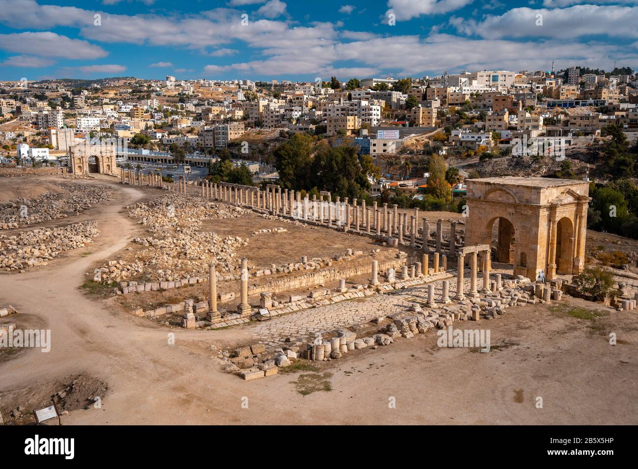 Ancient Roman ruins in Jerash, Jordan Stock Photo - Alamy