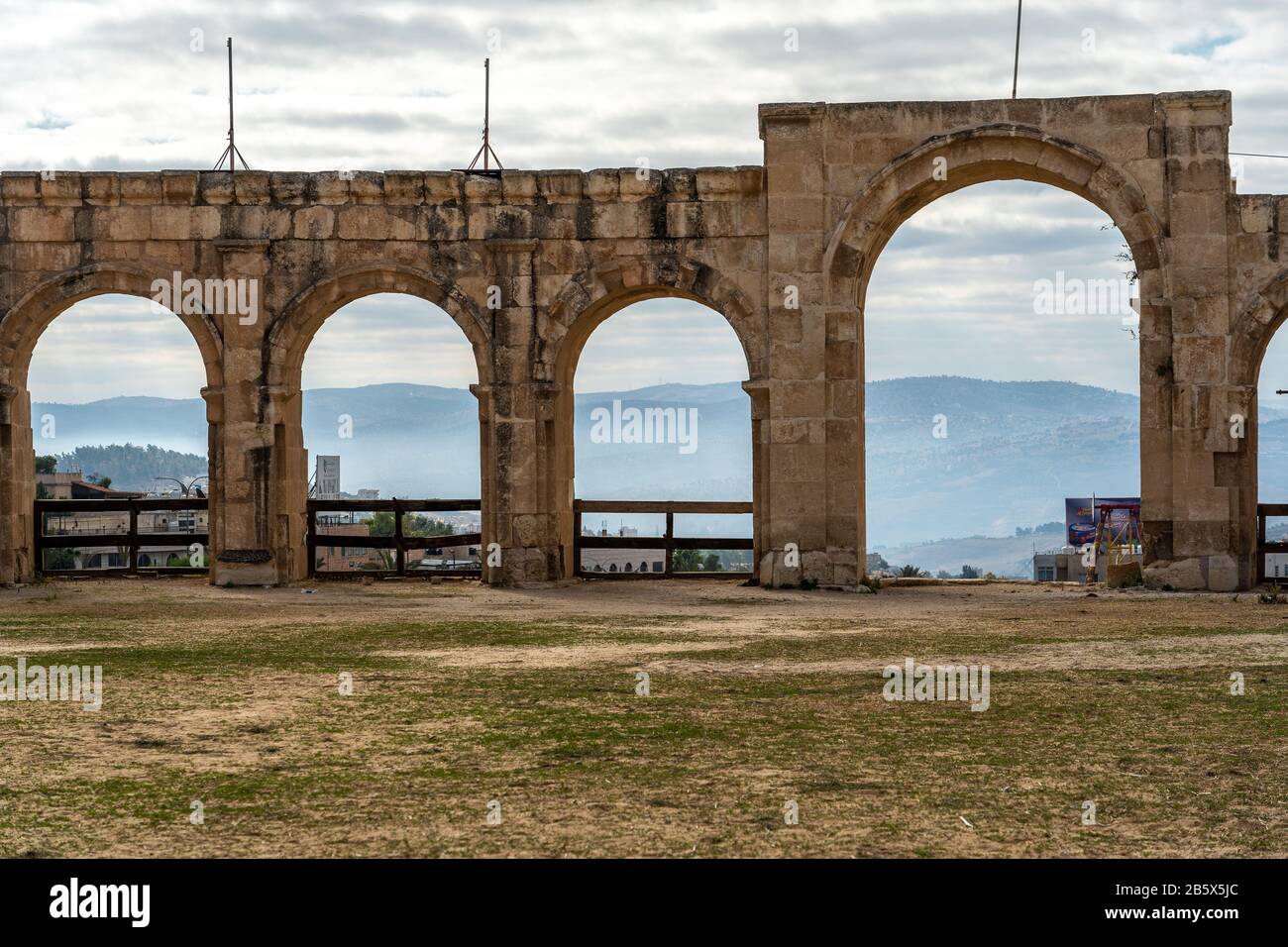 Ancient Roman ruins in Jerash, Jordan Stock Photo - Alamy