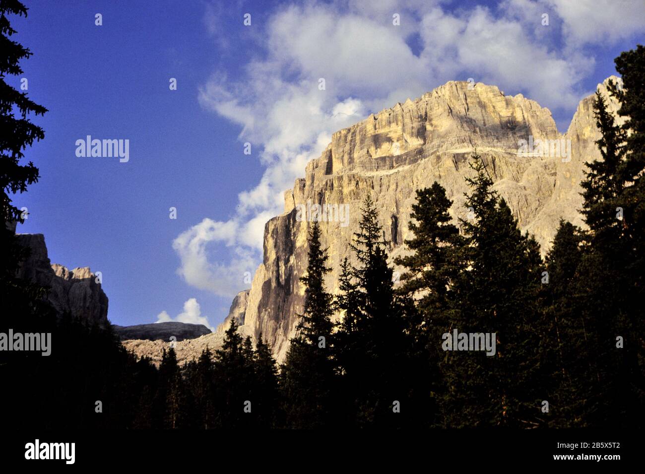 Rocky face hi-res stock photography and images - Alamy