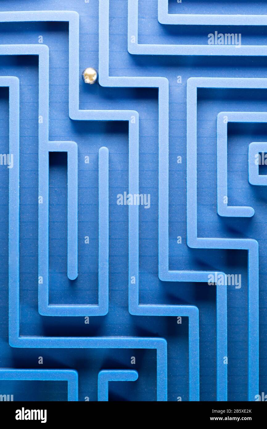 Maze puzzle hi-res stock photography and images - Alamy