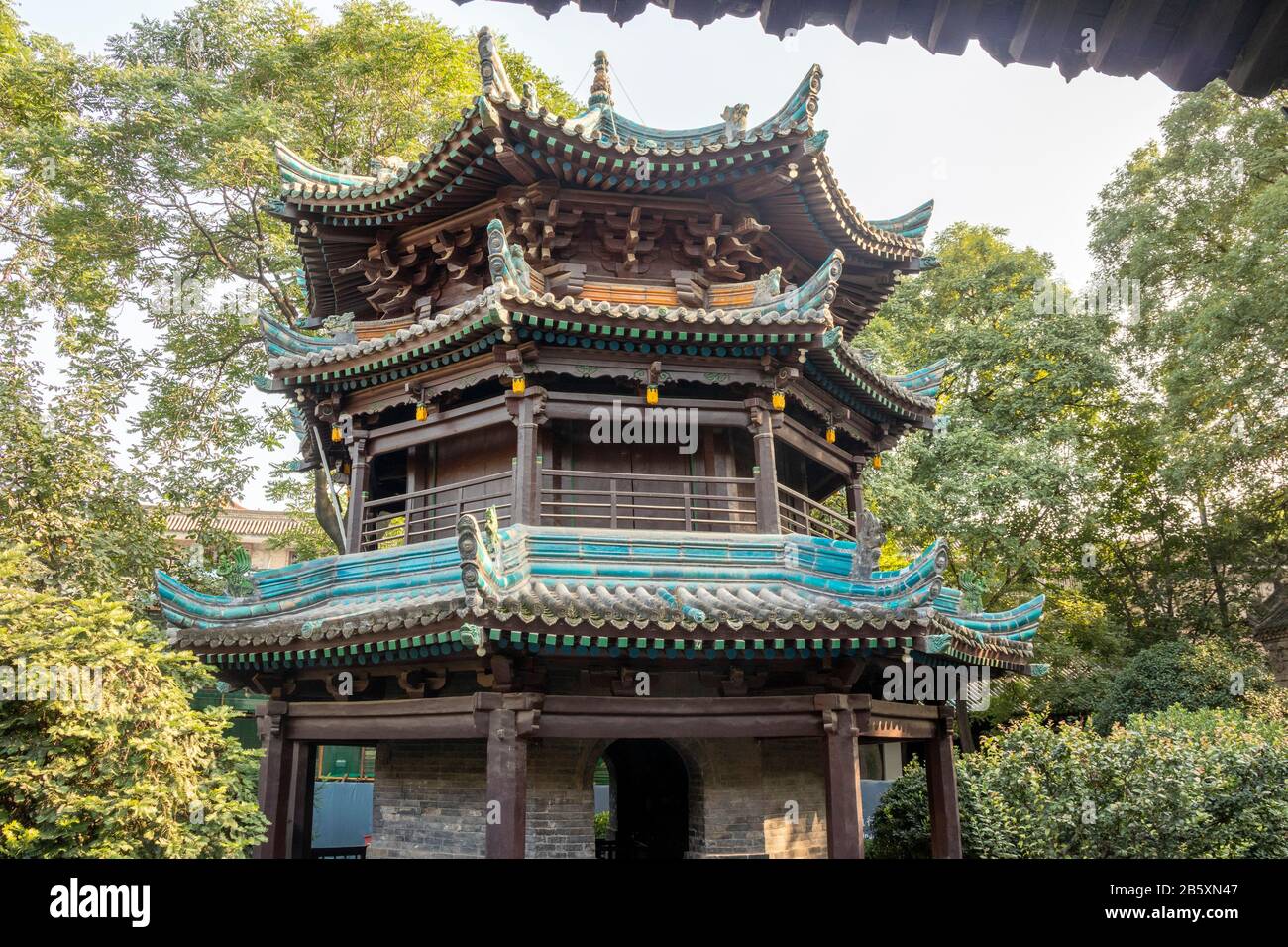 Traditional chinese tower hi-res stock photography and images - Alamy