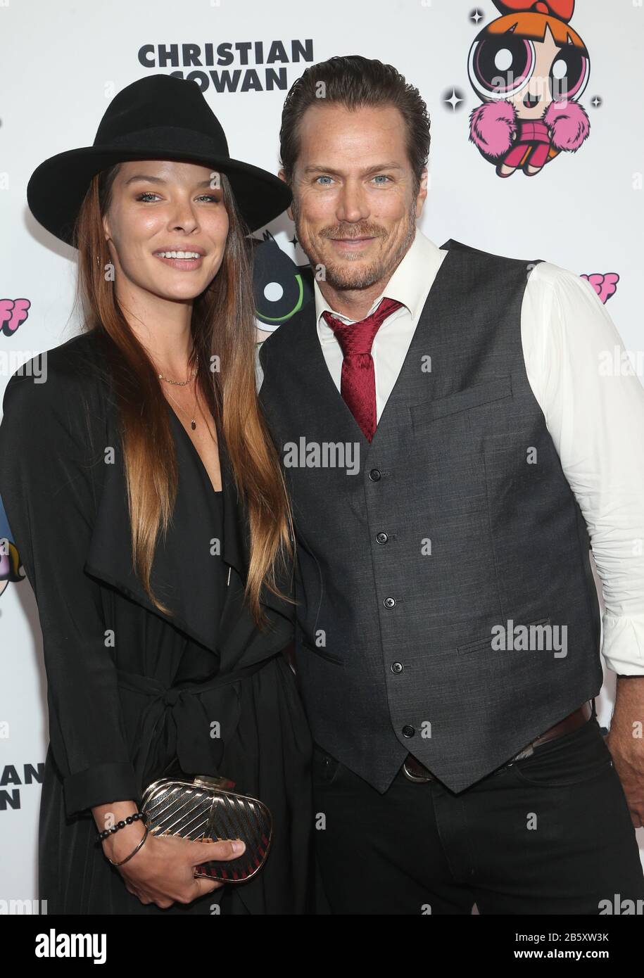 Los Angeles, Ca. 8th Mar, 2020. Liz Godwin, Jason Lewis, at 2020 ...