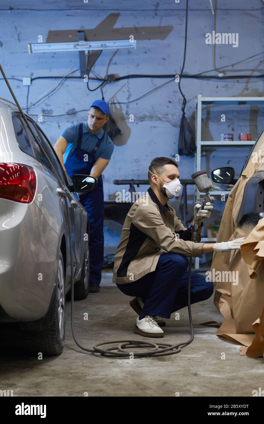 Car painter hi-res stock photography and images - Alamy