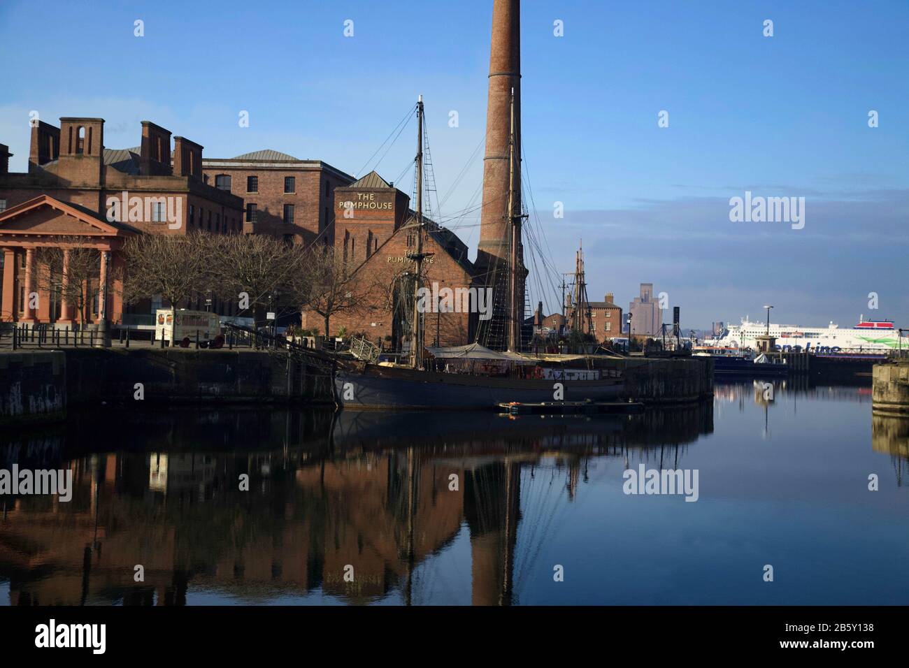 Pump House, Albert Dock, Liverpool Stock Photo - Alamy