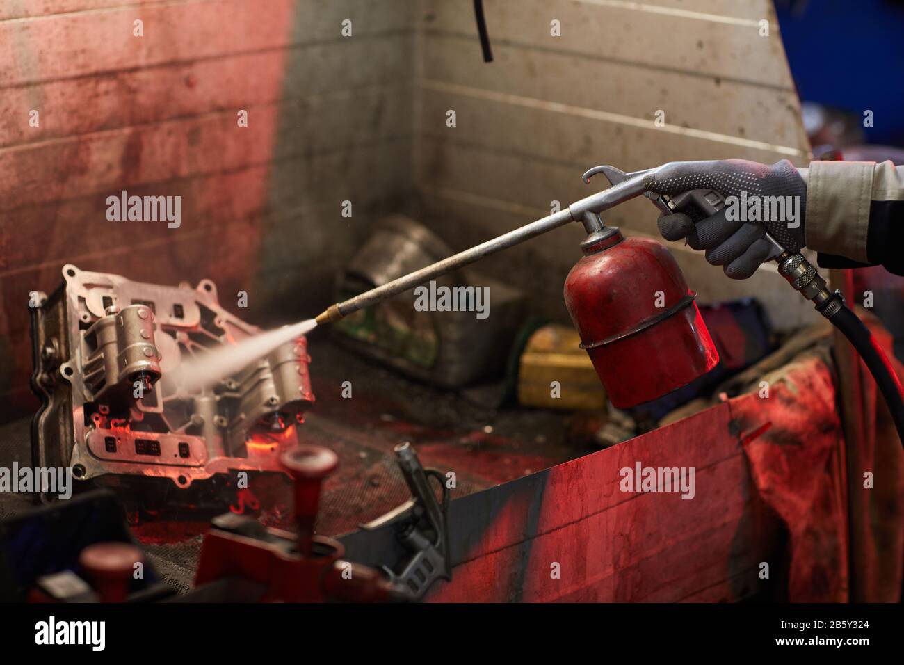Sandblasting machine hi-res stock photography and images - Alamy