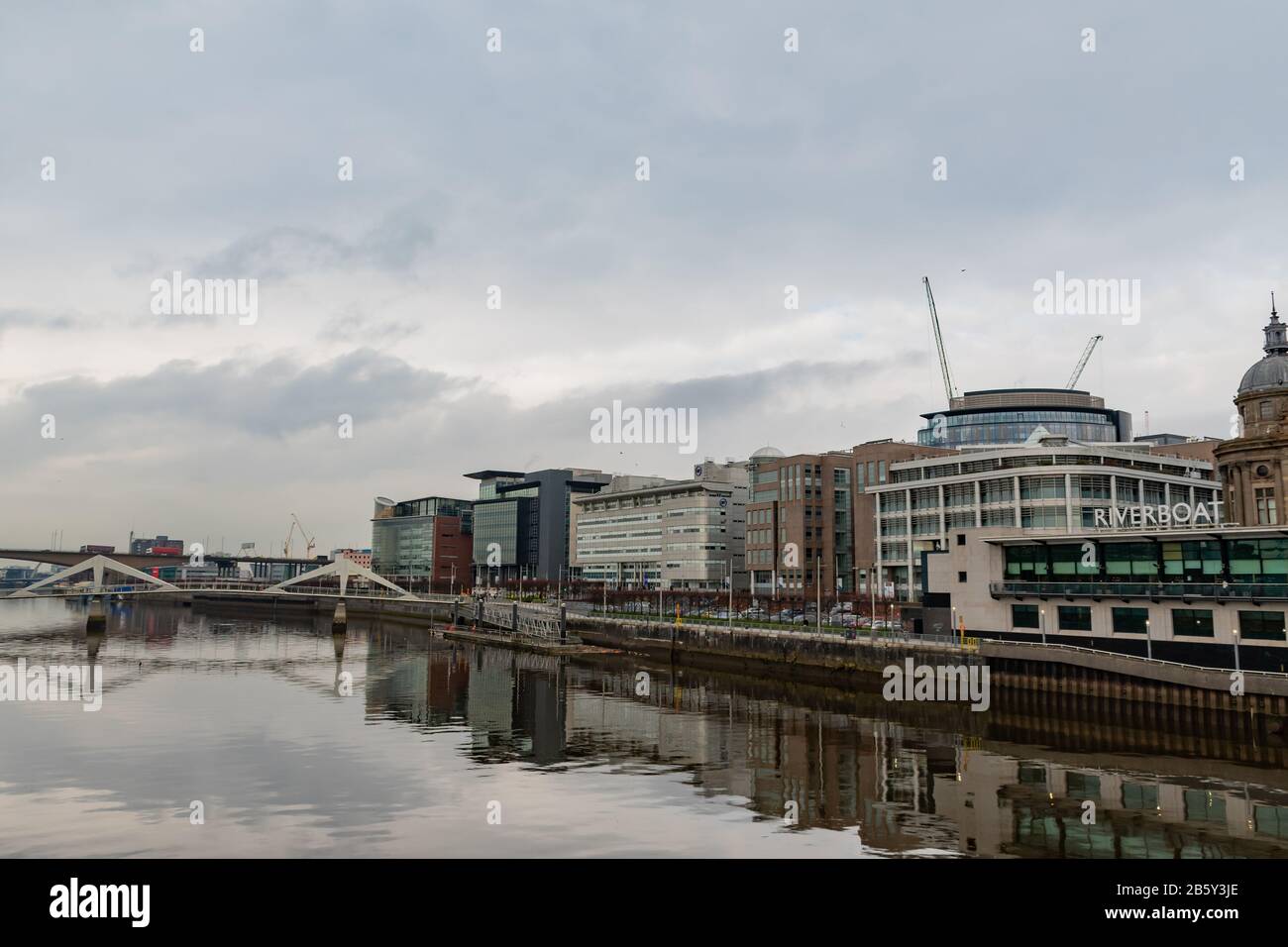 Glasgow waterfront broomielaw hi-res stock photography and images - Alamy