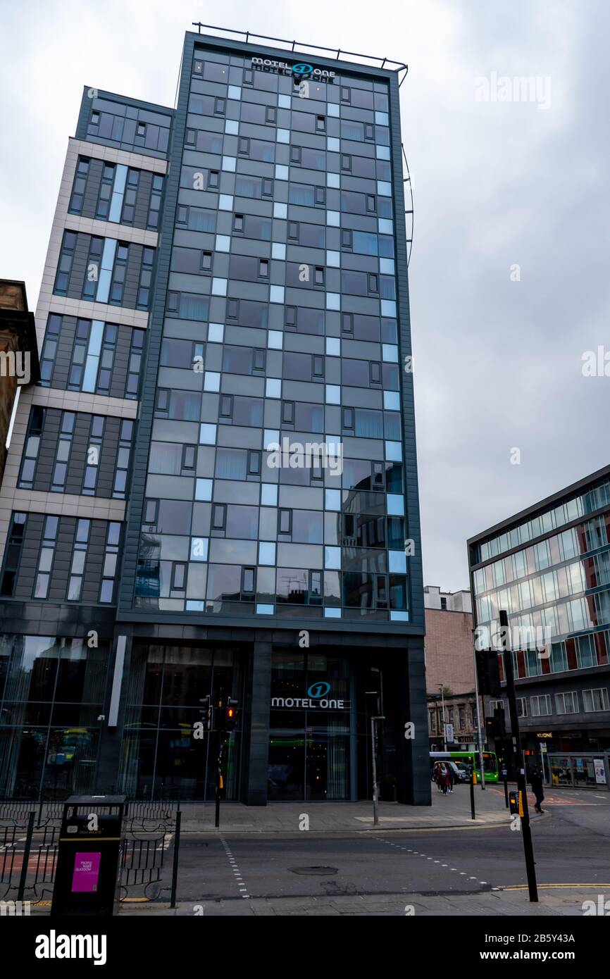 Modernise service hi-res stock photography and images - Alamy