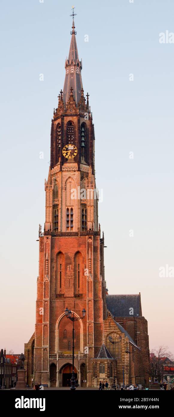 Royal delft porcelain hi-res stock photography and images - Alamy