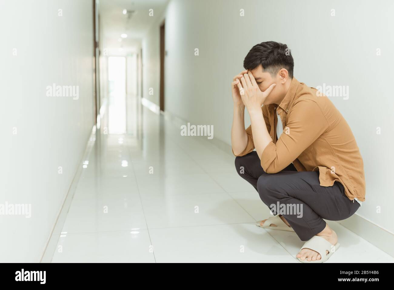 Desperate dramatic hi-res stock photography and images - Alamy