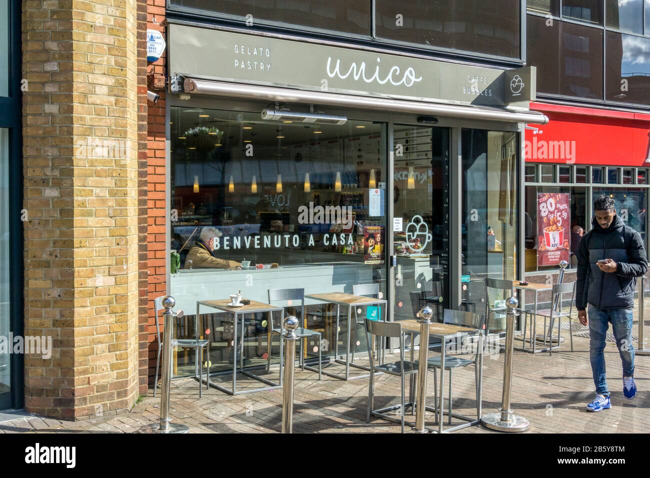 Unico horizontal hi-res stock photography and images - Alamy