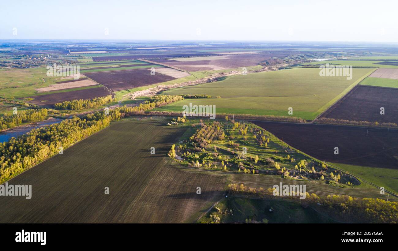 Aerial flyover wheat field hi-res stock photography and images - Alamy