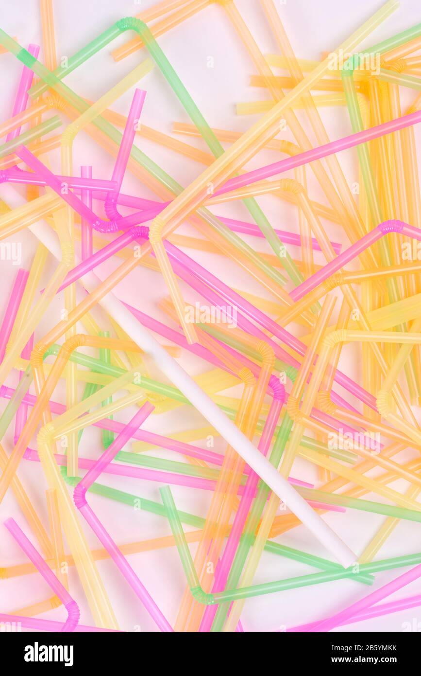 Environment friendly straws hi-res stock photography and images - Alamy