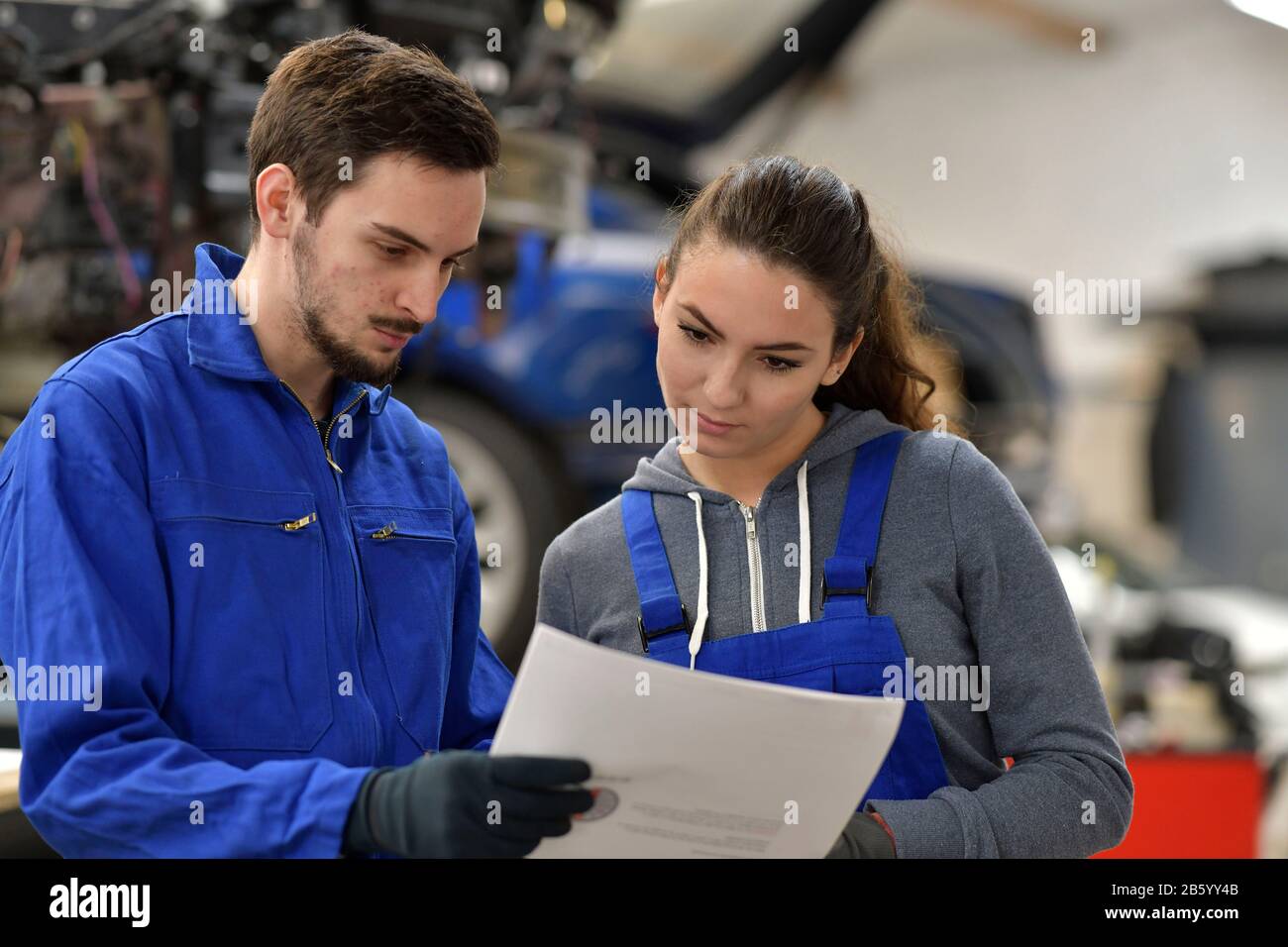 Mechanics apprentice hi-res stock photography and images - Alamy