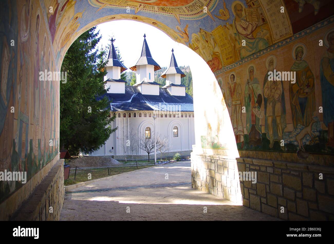 Arch entry hi-res stock photography and images - Alamy
