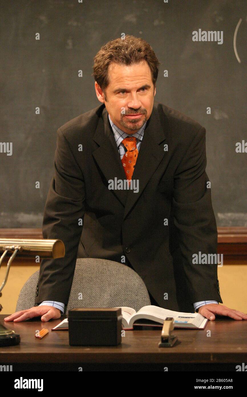 Boston actors hi-res stock photography and images - Alamy