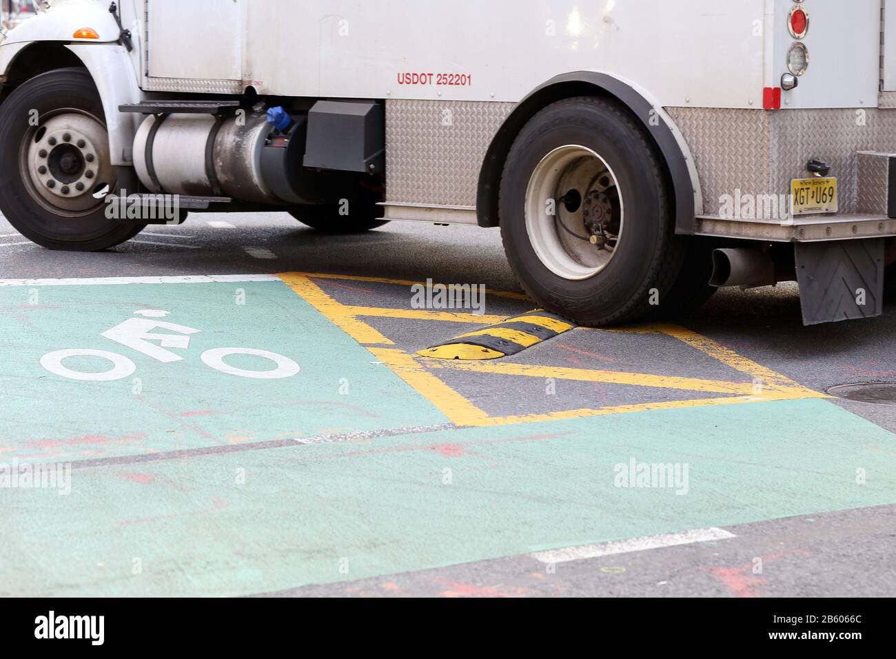 Pedestrian traffic calming hi-res stock photography and images - Alamy