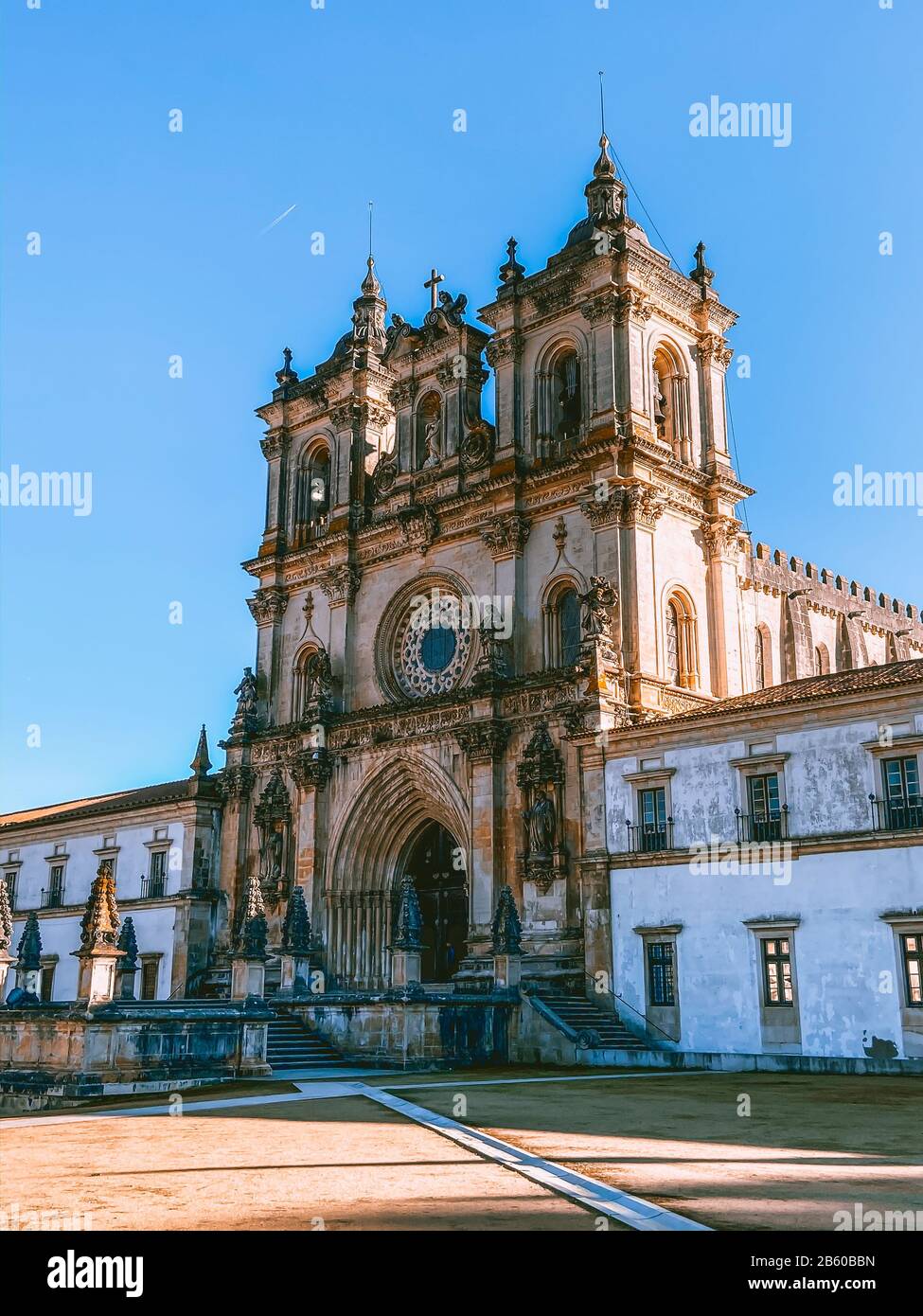 Interior alcobaca monastery view hi-res stock photography and images ...