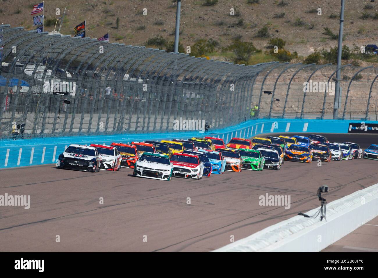 Avondale, Arizona, USA. 8th Mar, 2020. Chase Elliott (9) races for the ...