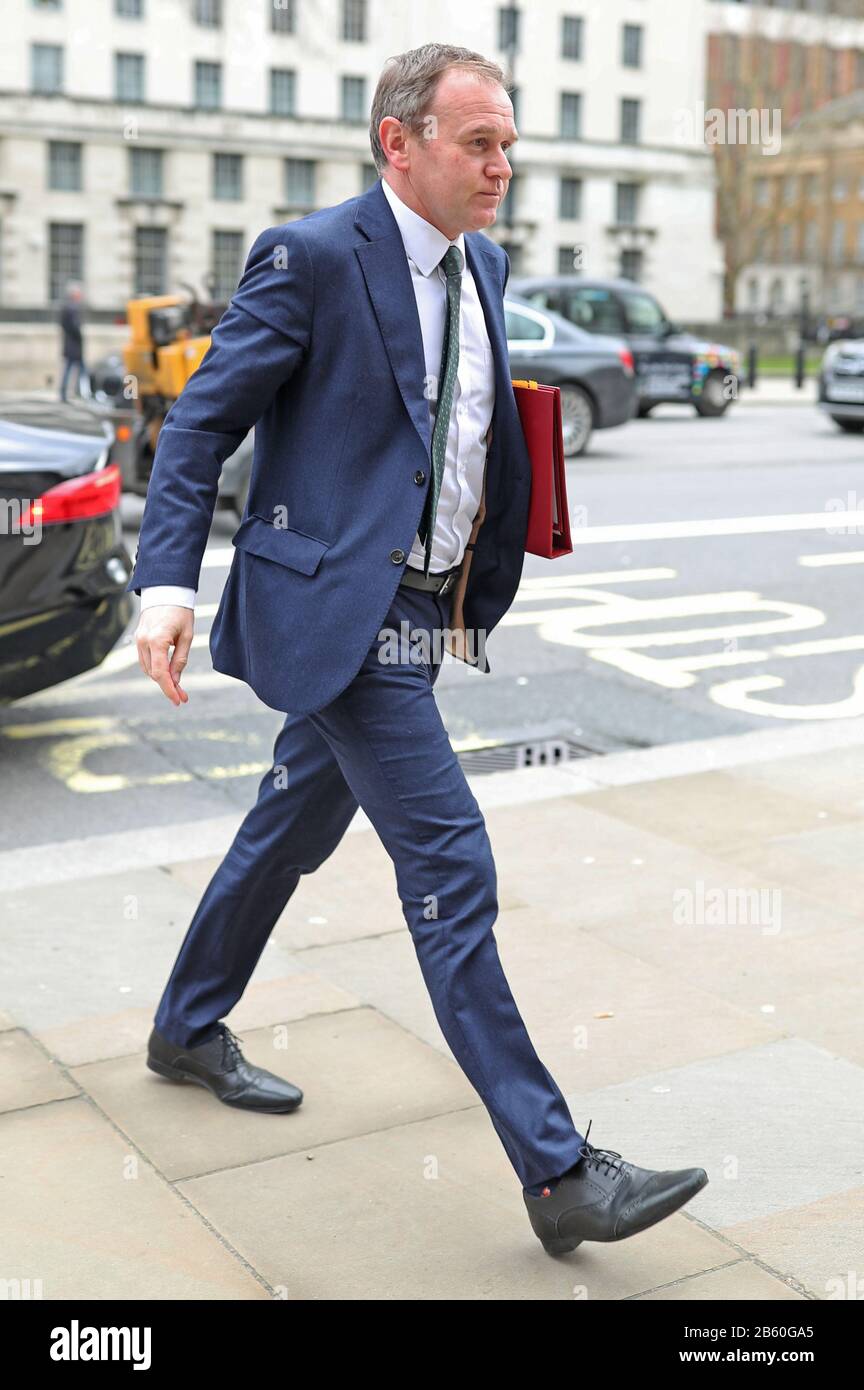 George eustice arrives cabinet hi-res stock photography and images - Alamy